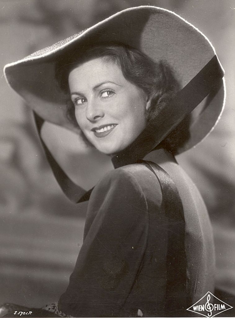 Musikfilm-Star Dora Komar verstorben - BILD