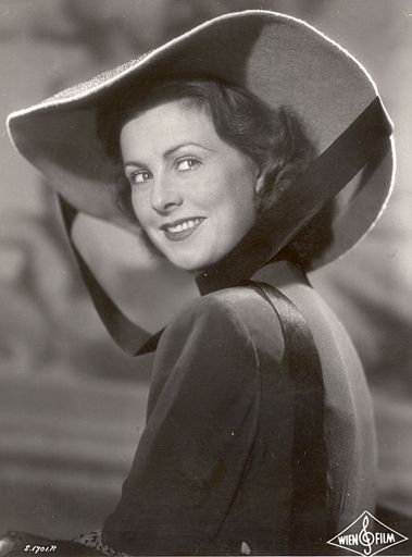 Musikfilm-Star Dora Komar verstorben - BILD