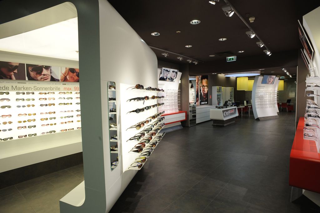 Hartlauer präsentiert mit Optik pur die Zukunft der Augenoptik ...