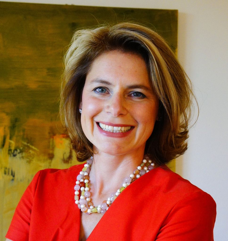 Mag. Katharina Oppitz tritt in die Geschäftsführung des Verlag ...