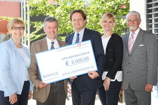 Concisa und BONUS spenden 5.000 Euro an Haus der Barmherzigkeit