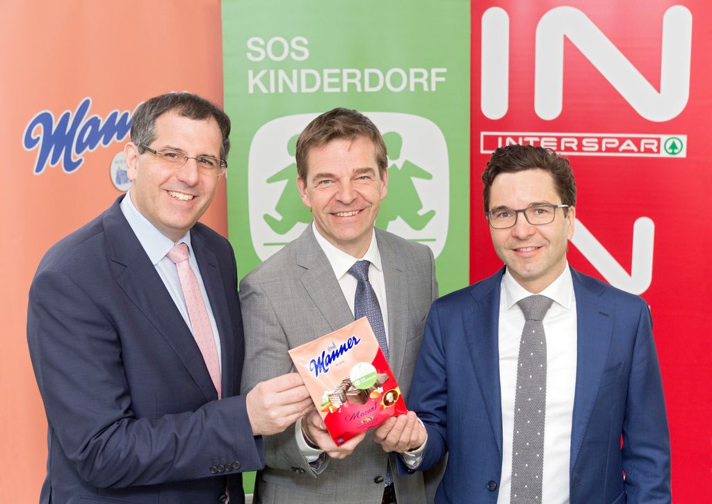 Manner und INTERSPAR feiern 70 Jahre SOS-Kinderdorf mit Manner Mozart Schnitten