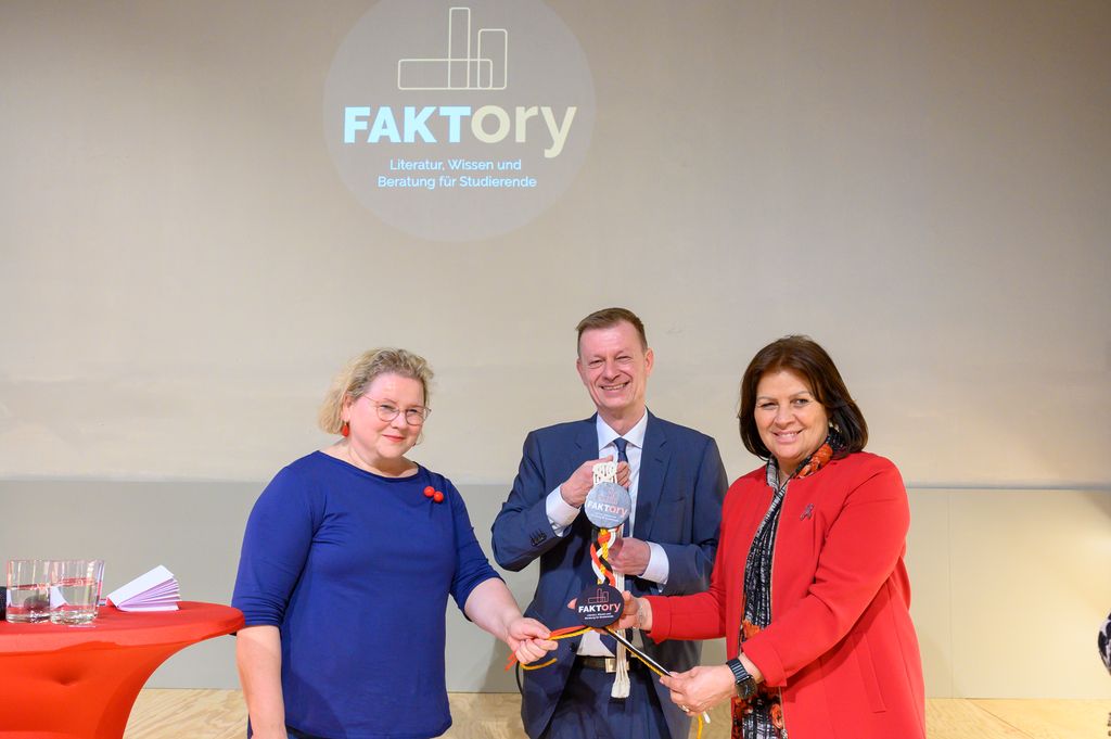 Gemeinsames Projekt: AK und ÖGB eröffnen die FAKTory