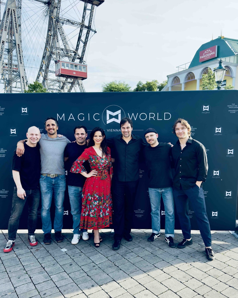 Start der MAGIC 1 Geburtstagsshow in der Magic World Vienna