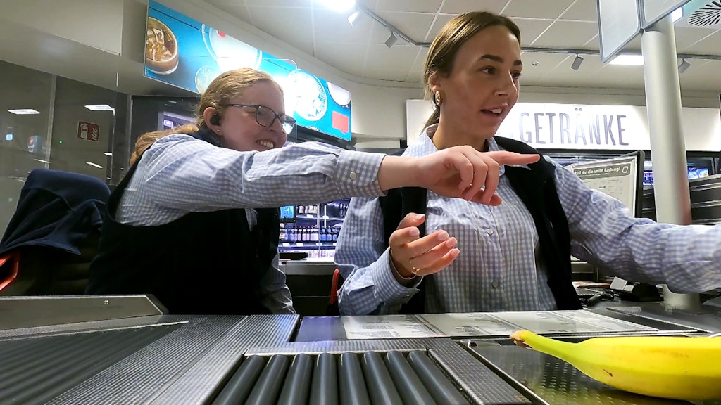 Diese Woche bei "Unser Supermarkt - mit Herz und Humor": Alessia an der ...