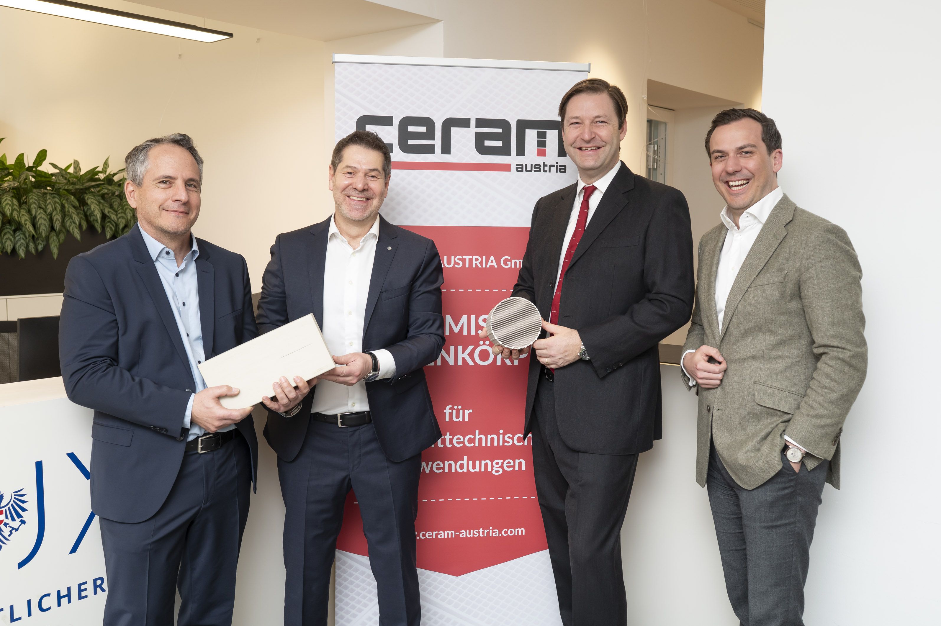 Franz Mayr-Melnhof-Saurau Holding GmbH beteiligt sich an Ceram Group ...