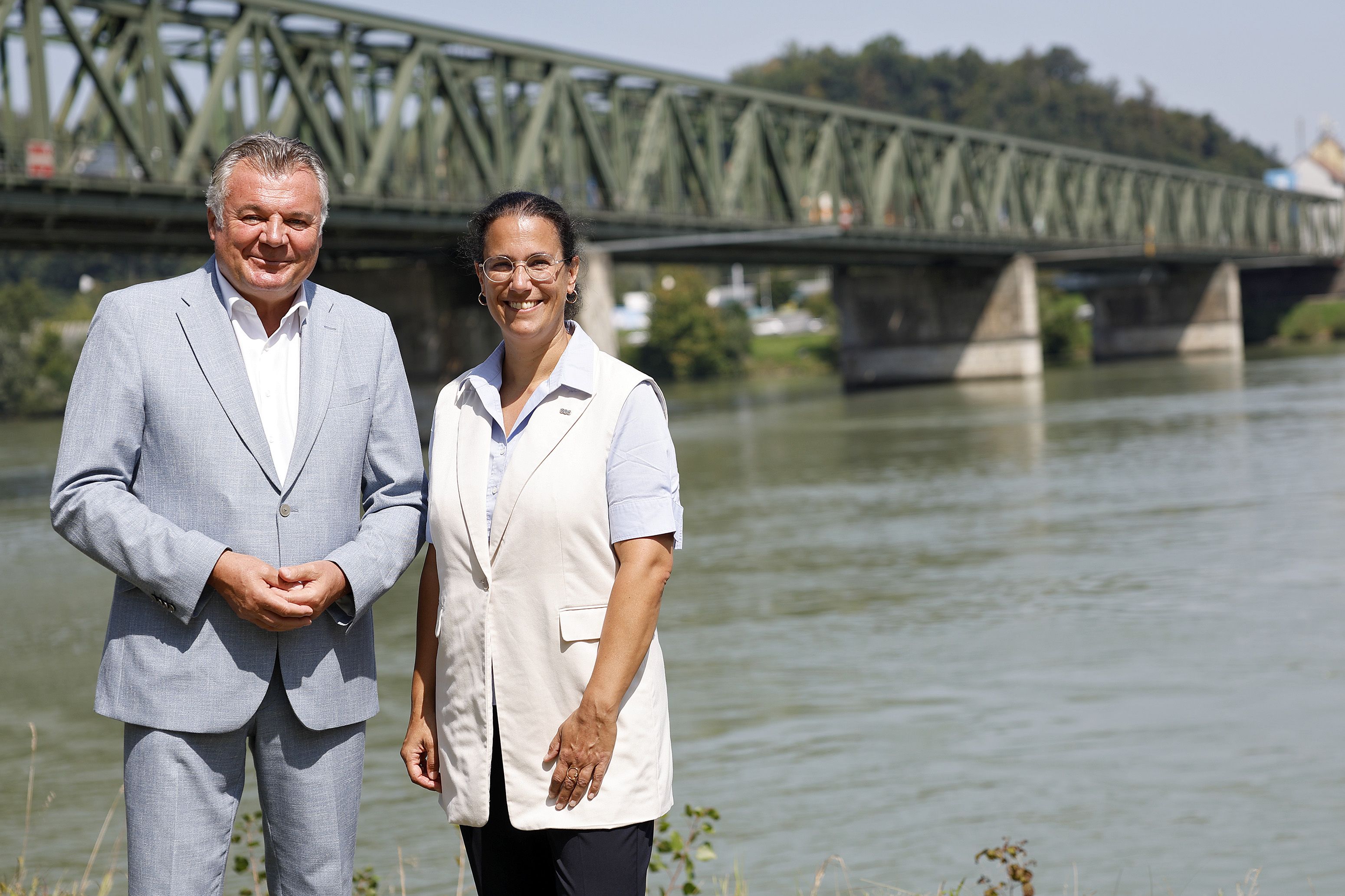 LR Steinkellner/LH-Stv. Landbauer: Tragwerkstausch der Donaubrücke ...